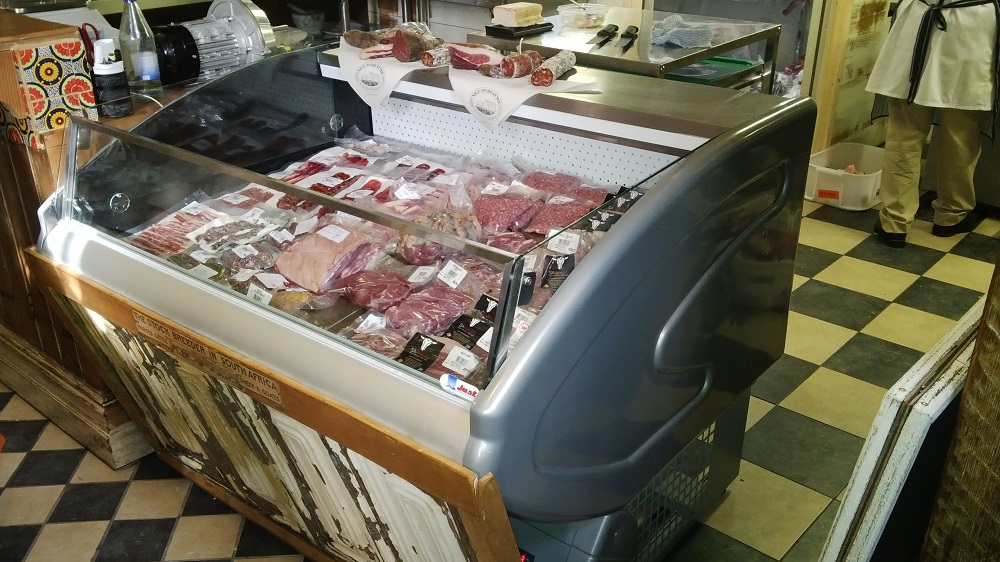 Meat case deli display - Chill Discounters - 0722 315 060 Call / Mssg ...